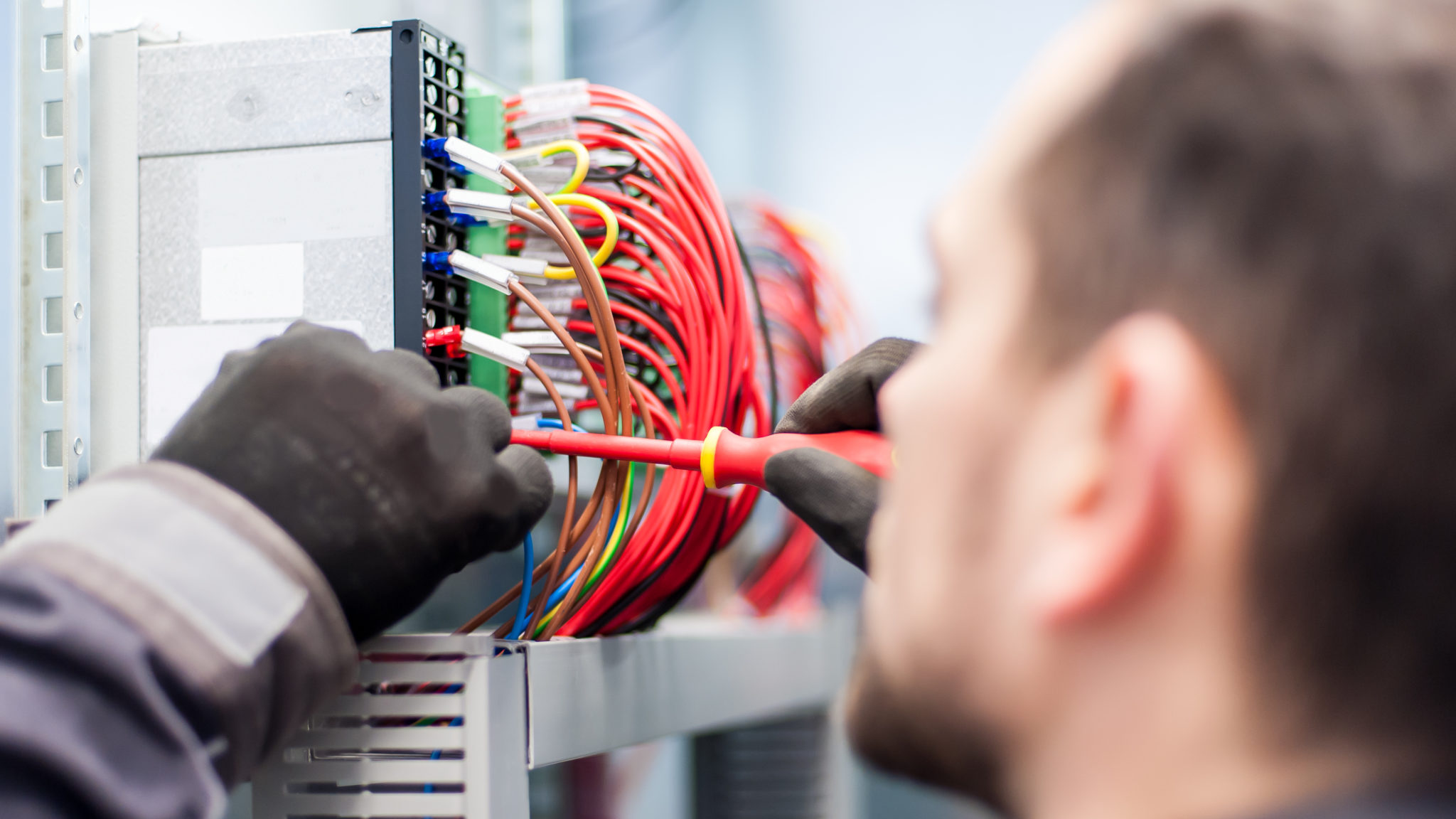 Expert-Led Online Electrician Training | Interplay Learning